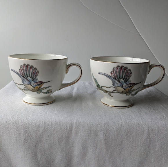 Wedgwood | Dining | Wedgwood Hummingbirds Bone China Leigh Shape Footed ...